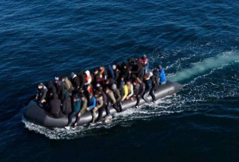 King Charles approves bold plan to relocate asylum seekers to Rwanda ...