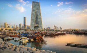 Kuwait’s economy stays resilient with central bank policies and strong ...