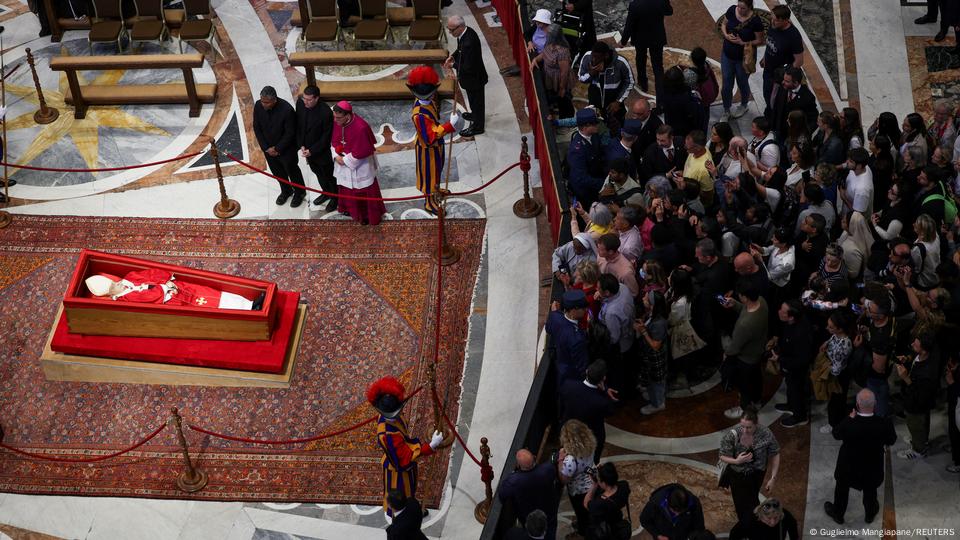 Pope Francis' final blessing on Easter Sunday echoed his lifelong ...