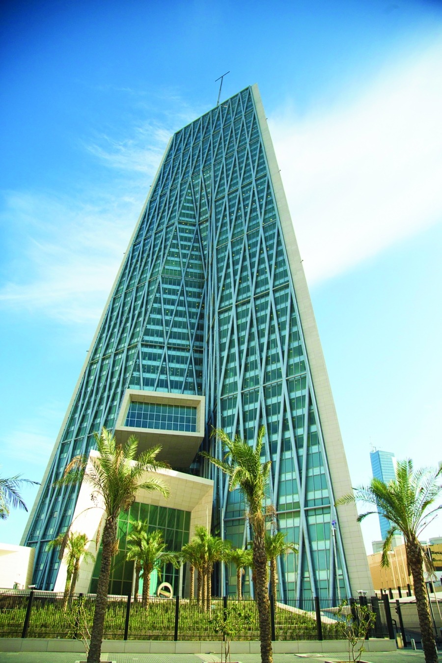 Kuwaiti banks deposits rise by 1.3 billion in Q1 2025, driven by ...