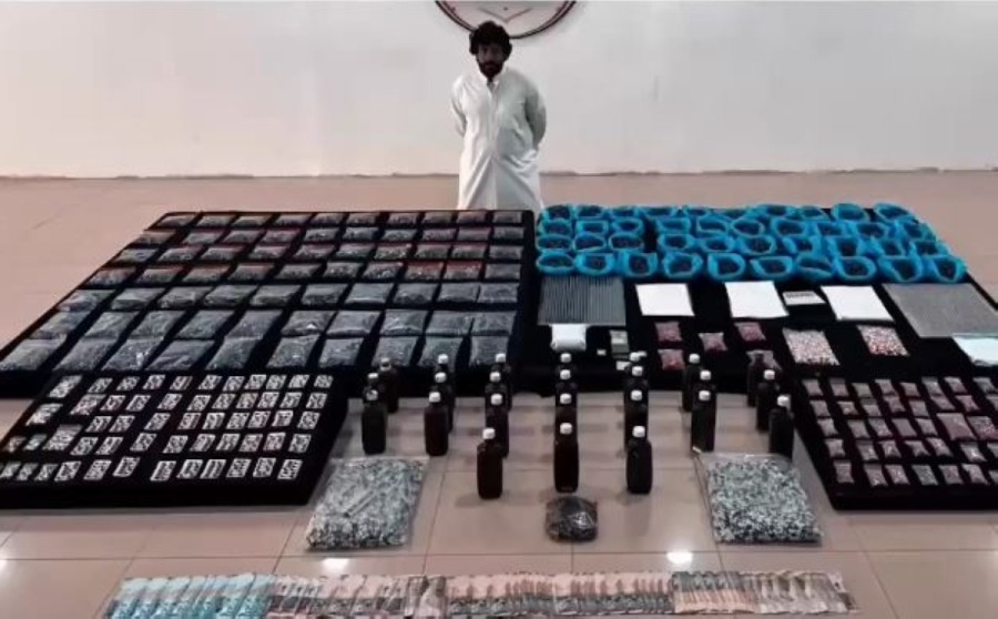 Bedoun caught with narcotics cache, 24 liters hashish oil, 115,000 ...