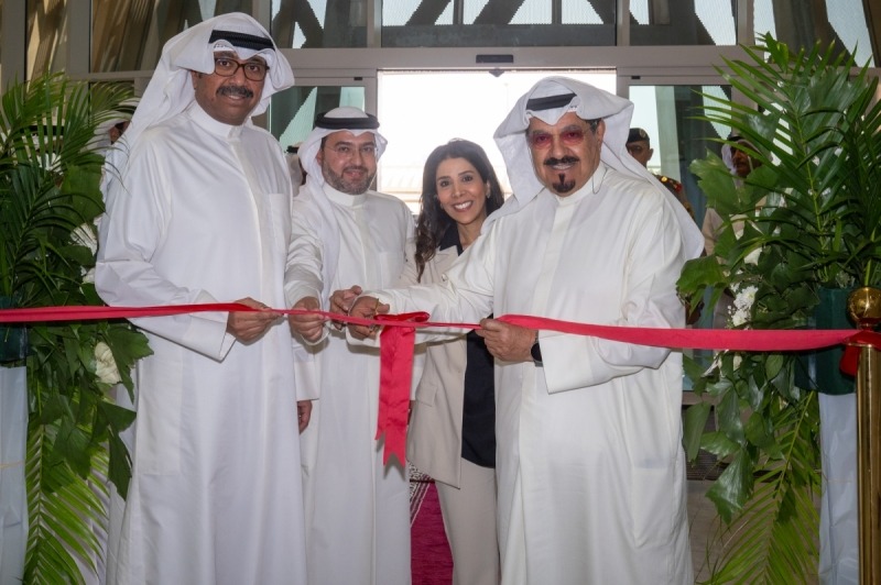 Prime Minister inaugurates new control tower and third runway at Kuwait ...