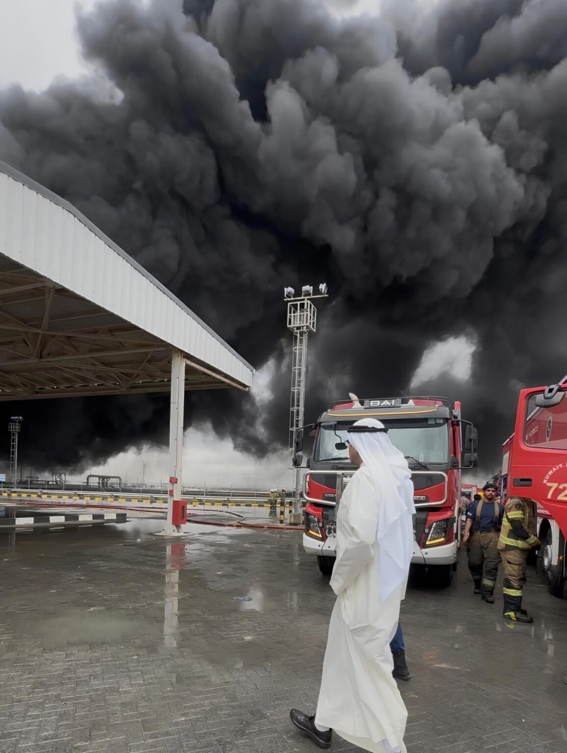 Defense Minister inspects Kuwait Airport after drone attack targeted ...