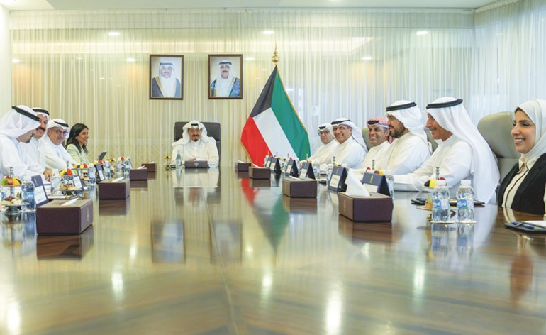 Prime Minister reviews progress of work on Mubarak Port, GCC railway ...