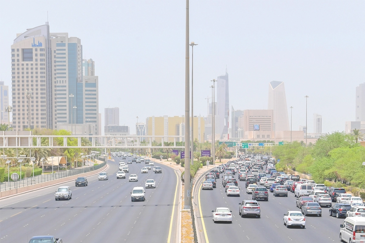 Kuwait tightens street advertising rules to boost road safety and urban ...