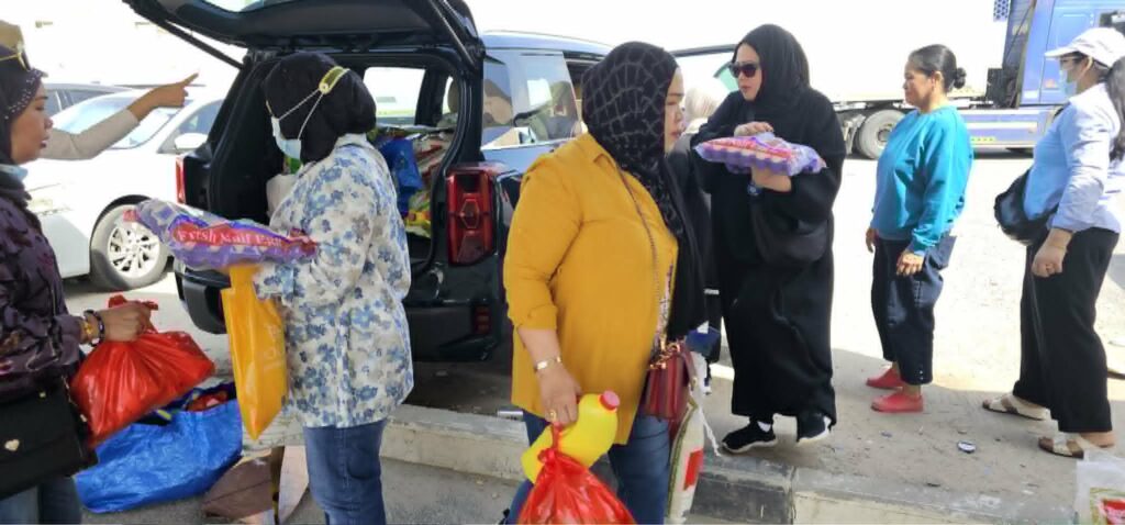 Volunteers extend assistance to Filipino ‘workers without salaries ...